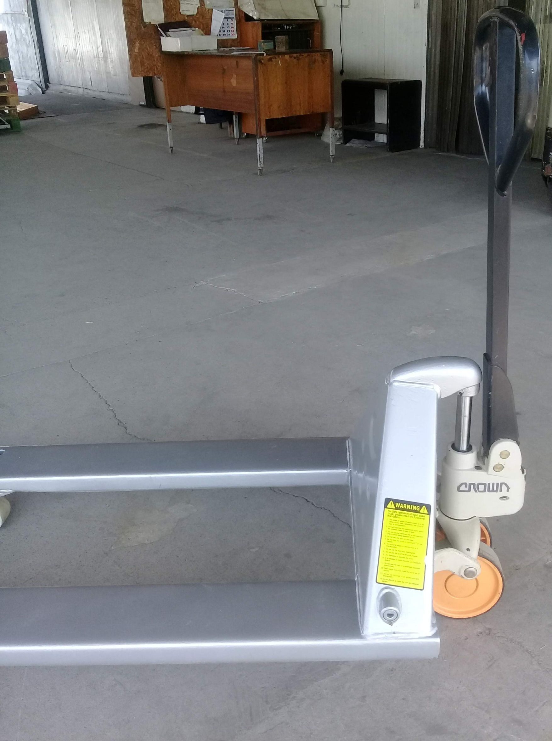 Transpaleta Crown Reacondicionada – Garatec Ltda.